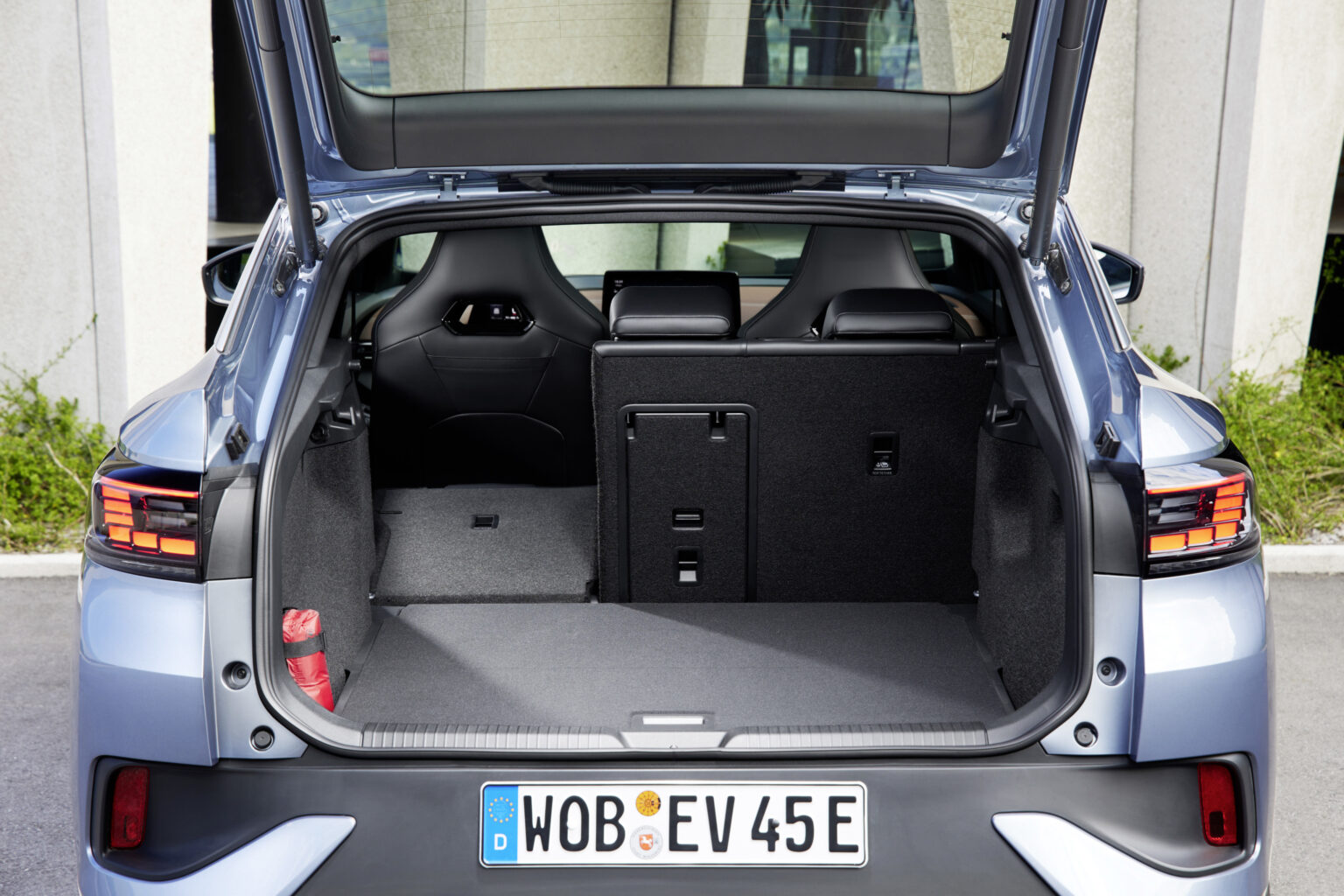 Elektroauto Mit Großem Kofferraum